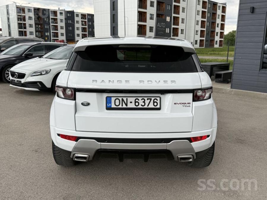 Balts Land Rover Range Rover Evoque 2015 Jelgava, ar dzinēja tilpumu 2.20 L un nobraukumu 0 tūkst. km par 13750 €, foto 7 vietnē AUTOMOTO.COM.LV