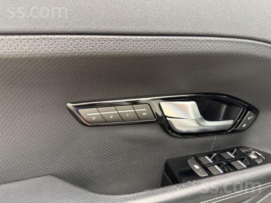 Balts Land Rover Range Rover Evoque 2015 Jelgava, ar dzinēja tilpumu 2.20 L un nobraukumu 0 tūkst. km par 13750 €, foto 23 vietnē AUTOMOTO.COM.LV