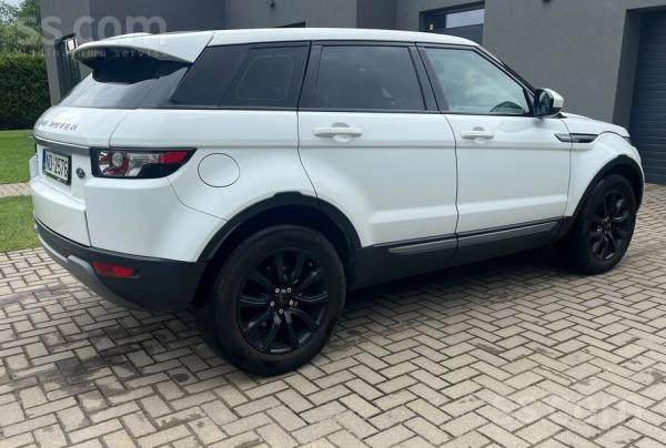 White Land Rover Range Rover Evoque 2015 in Riga, with an engine capacity of 2.20 L and mileage of 176 thousand km for 14850 €, photo 4 on AUTOMOTO.COM.LV
