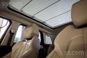 White Land Rover Range Rover Evoque 2015 in Riga, with an engine capacity of 2.20 L and mileage of 176 thousand km for 14850 €, photo 11 on AUTOMOTO.COM.LV