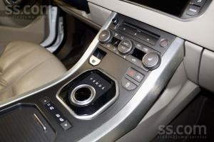 White Land Rover Range Rover Evoque 2015 in Riga, with an engine capacity of 2.20 L and mileage of 176 thousand km for 14850 €, photo 15 on AUTOMOTO.COM.LV
