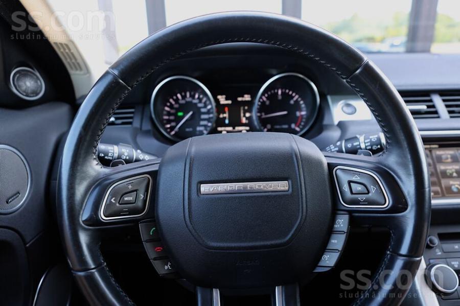 White Land Rover Range Rover Evoque 2015 in Tukums, with an engine capacity of 2.20 L and mileage of 220 thousand km for 11690 €, photo 13 on AUTOMOTO.COM.LV