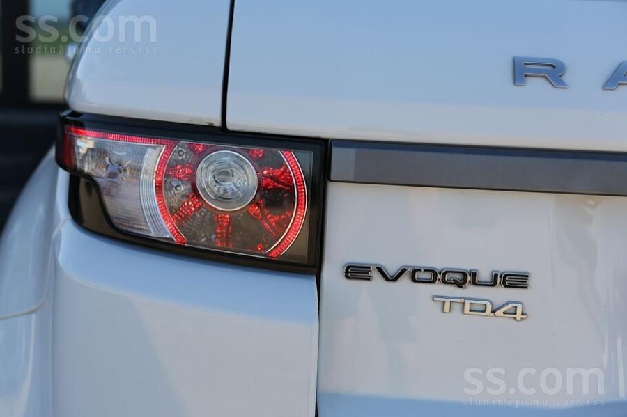 White Land Rover Range Rover Evoque 2015 in Tukums, with an engine capacity of 2.20 L and mileage of 220 thousand km for 11690 €, photo 27 on AUTOMOTO.COM.LV