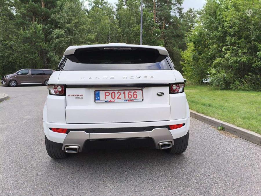 Balts Land Rover Range Rover Evoque 2015 Viļņa, ar dzinēja tilpumu 2.18 L un nobraukumu 268 tūkst. km par 9500 €, foto 4 vietnē AUTOMOTO.COM.LV