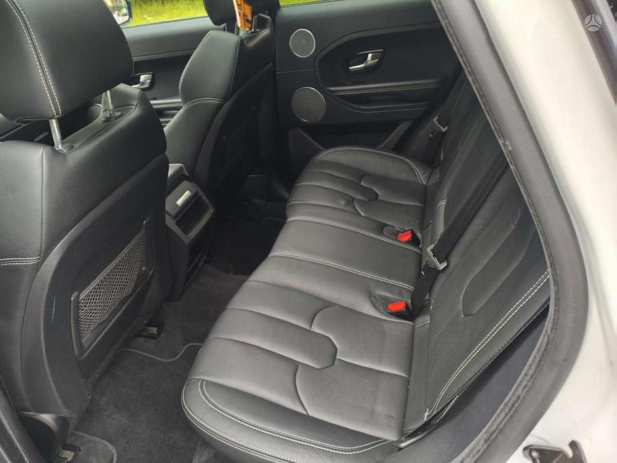 Balts Land Rover Range Rover Evoque 2015 Viļņa, ar dzinēja tilpumu 2.18 L un nobraukumu 268 tūkst. km par 9500 €, foto 12 vietnē AUTOMOTO.COM.LV