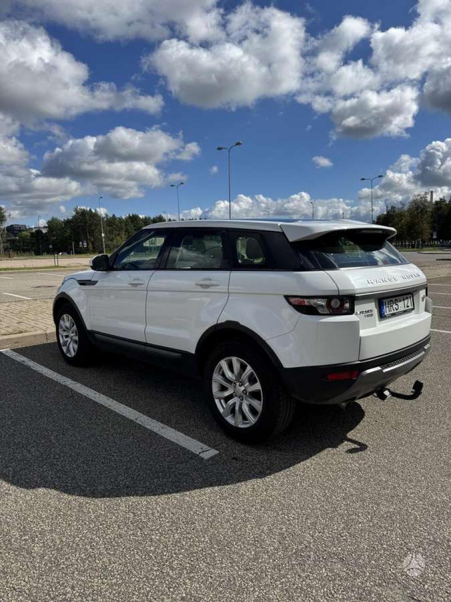 Balts Land Rover Range Rover Evoque 2015 Viļņa, ar dzinēja tilpumu 2.18 L un nobraukumu 200 tūkst. km par 11300 €, foto 11 vietnē AUTOMOTO.COM.LV