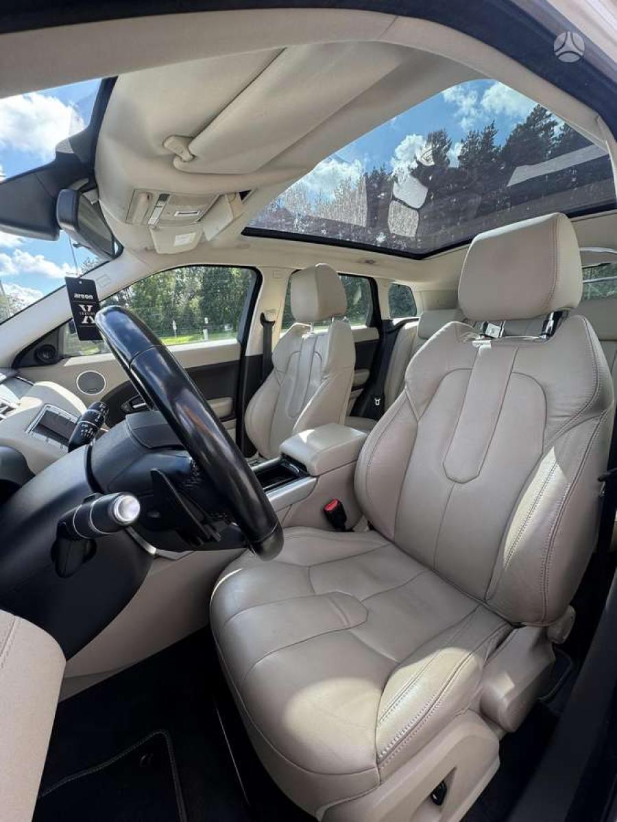Balts Land Rover Range Rover Evoque 2015 Viļņa, ar dzinēja tilpumu 2.18 L un nobraukumu 200 tūkst. km par 11300 €, foto 17 vietnē AUTOMOTO.COM.LV
