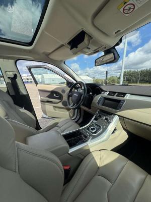 Balts Land Rover Range Rover Evoque 2015 Viļņa, ar dzinēja tilpumu 2.18 L un nobraukumu 200 tūkst. km par 11300 €, foto 19 vietnē AUTOMOTO.COM.LV