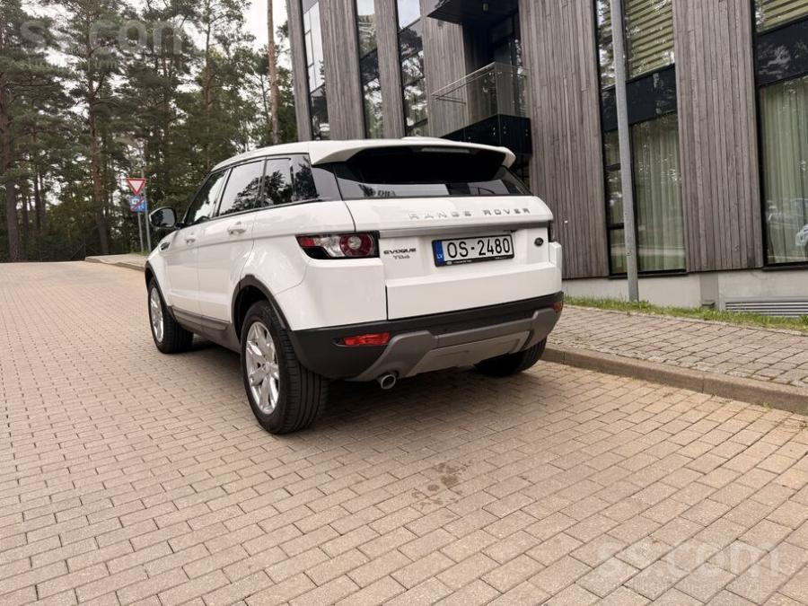 Balts Land Rover Range Rover Evoque 2015 Rīga, ar dzinēja tilpumu 2.20 L un nobraukumu 111 tūkst. km par 12500 €, foto 6 vietnē AUTOMOTO.COM.LV