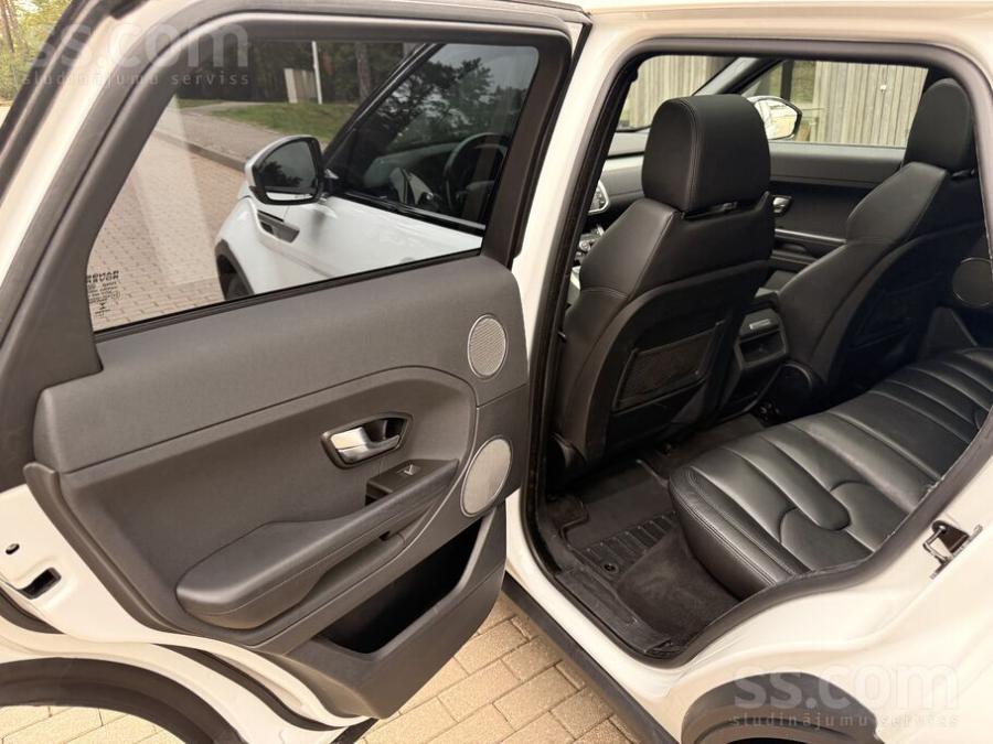 Balts Land Rover Range Rover Evoque 2015 Rīga, ar dzinēja tilpumu 2.20 L un nobraukumu 111 tūkst. km par 12500 €, foto 22 vietnē AUTOMOTO.COM.LV