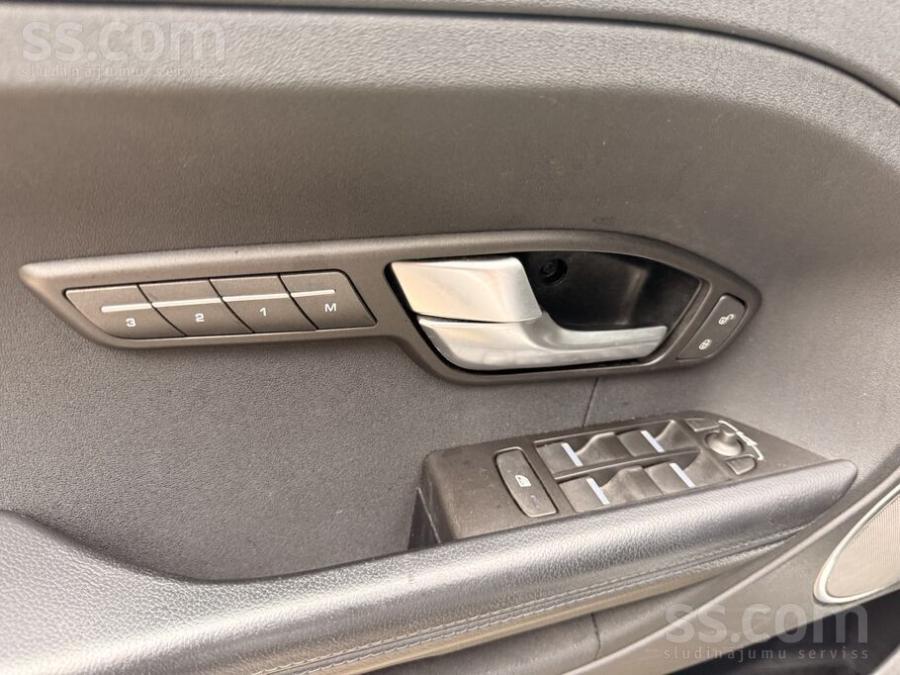 Balts Land Rover Range Rover Evoque 2015 Rīga, ar dzinēja tilpumu 2.20 L un nobraukumu 111 tūkst. km par 12500 €, foto 23 vietnē AUTOMOTO.COM.LV