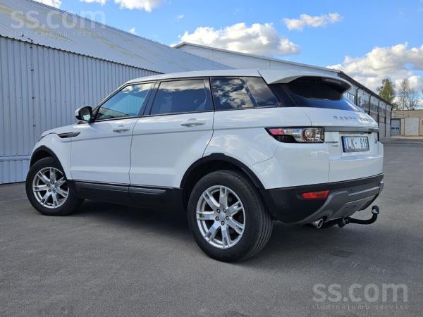 Balts Land Rover Range Rover Evoque 2015 Jēkabpils, ar dzinēja tilpumu 2.20 L un nobraukumu 156 tūkst. km par 10700 €, foto 5 vietnē AUTOMOTO.COM.LV