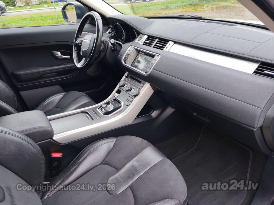White Land Rover Range Rover Evoque 2015 in Tallinn, with an engine capacity of 2.20 L and mileage of 150 thousand km for 10999 €, photo 14 on AUTOMOTO.COM.LV