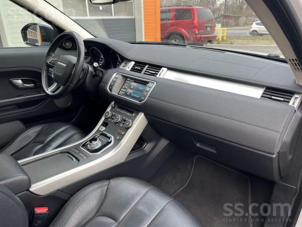 Land Rover Range Rover Evoque 2015 in Riga on AUTOMOTO.COM.LV White Land Rover Range Rover Evoque 2015 in Riga, with an engine capacity of 2.20 L and mileage of 143 thousand km for 11200 €, photo 6 on AUTOMOTO.COM.LV