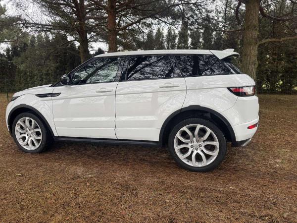 White Land Rover Range Rover Evoque 2016 in Alytus, with an engine capacity of 2.00 L and mileage of 166 thousand km for 11999 €, photo 5 on AUTOMOTO.COM.LV
