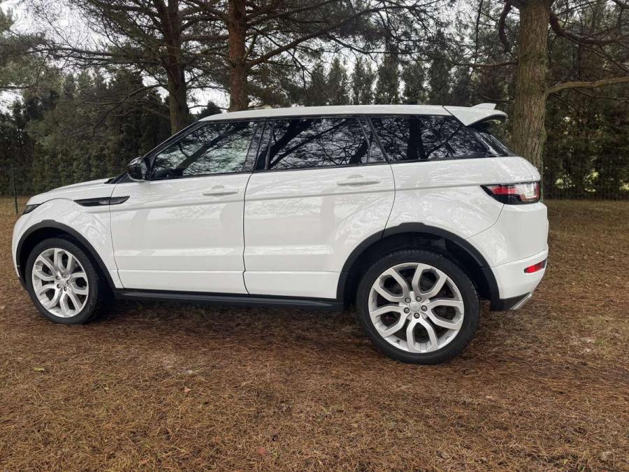 White Land Rover Range Rover Evoque 2016 in Alytus, with an engine capacity of 2.00 L and mileage of 166 thousand km for 11999 €, photo 5 on AUTOMOTO.COM.LV