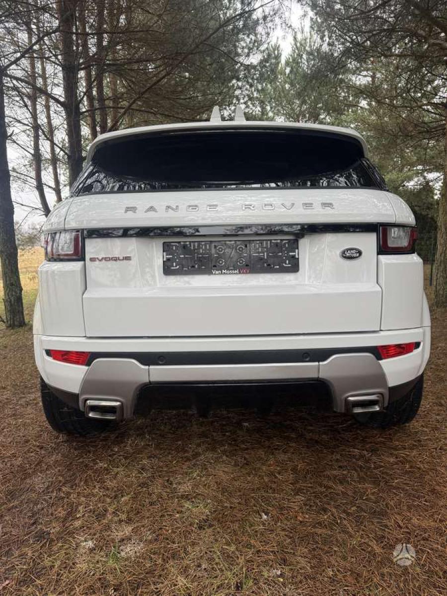 White Land Rover Range Rover Evoque 2016 in Alytus, with an engine capacity of 2.00 L and mileage of 166 thousand km for 11999 €, photo 9 on AUTOMOTO.COM.LV