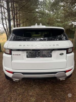White Land Rover Range Rover Evoque 2016 in Alytus, with an engine capacity of 2.00 L and mileage of 166 thousand km for 11999 €, photo 15 on AUTOMOTO.COM.LV