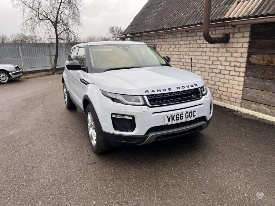 Balts Land Rover Range Rover Evoque 2016 Daugavpils, ar dzinēja tilpumu 2.00 L un nobraukumu 124 tūkst. km par 7000 €, foto 1 vietnē AUTOMOTO.COM.LV