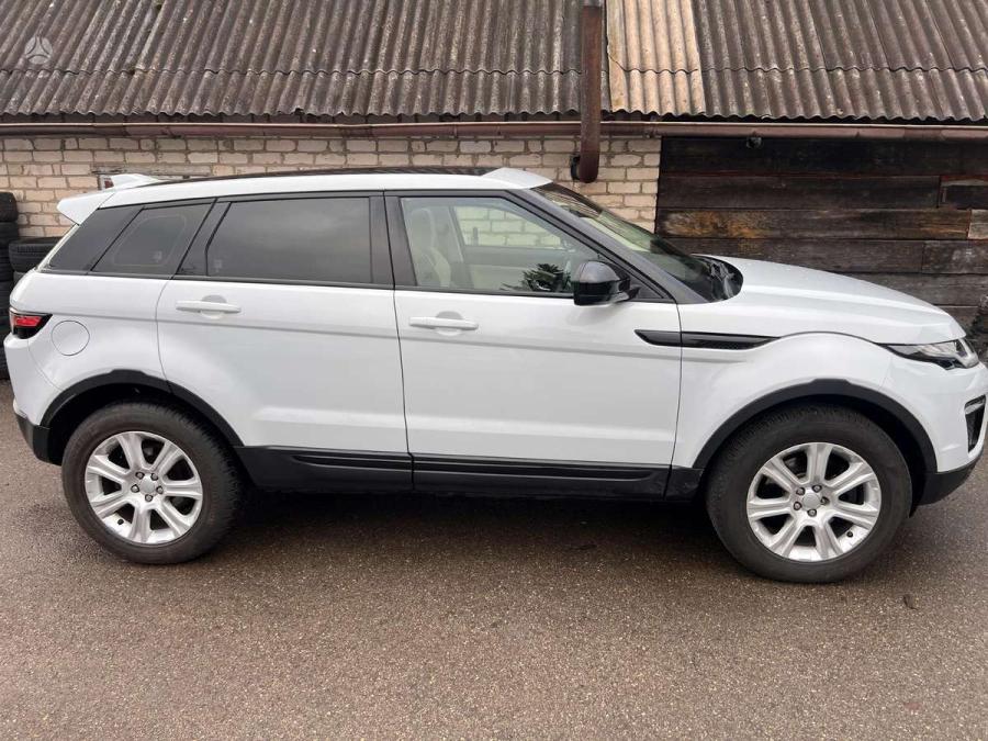 Balts Land Rover Range Rover Evoque 2016 Daugavpils, ar dzinēja tilpumu 2.00 L un nobraukumu 124 tūkst. km par 7000 €, foto 2 vietnē AUTOMOTO.COM.LV