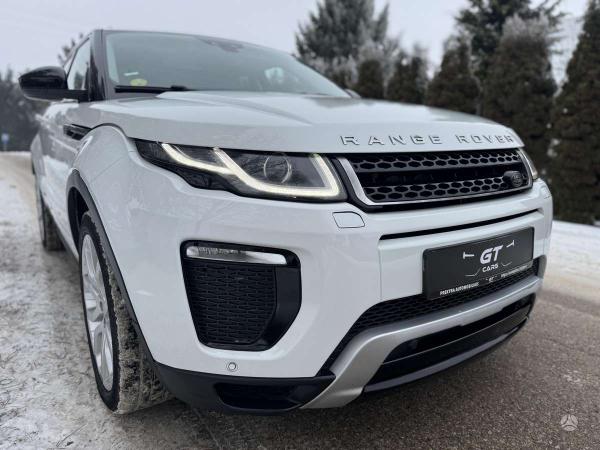 White Land Rover Range Rover Evoque 2016 in Alytus, with an engine capacity of 2.00 L and mileage of 166 thousand km for 11700 €, photo 1 on AUTOMOTO.COM.LV