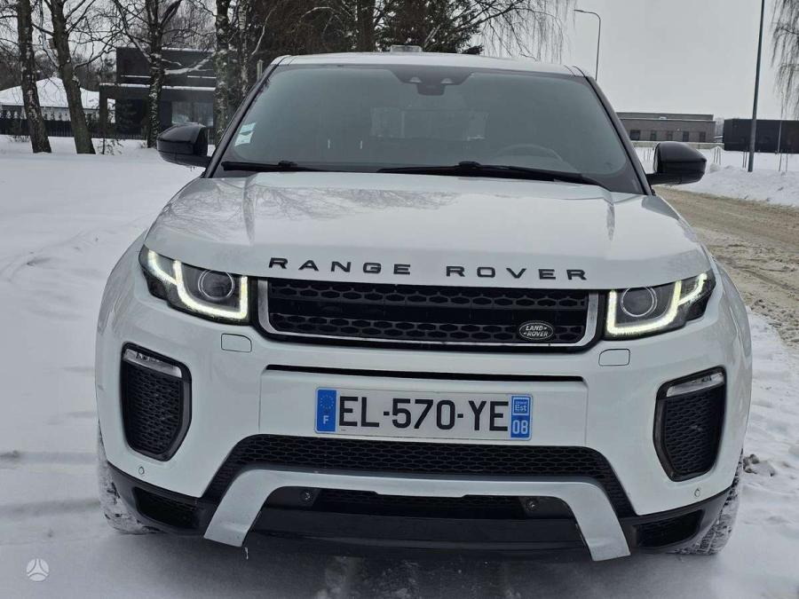 White Land Rover Range Rover Evoque 2016 in Taurage, with an engine capacity of 2.00 L and mileage of 190 thousand km for 11800 €, photo 2 on AUTOMOTO.COM.LV