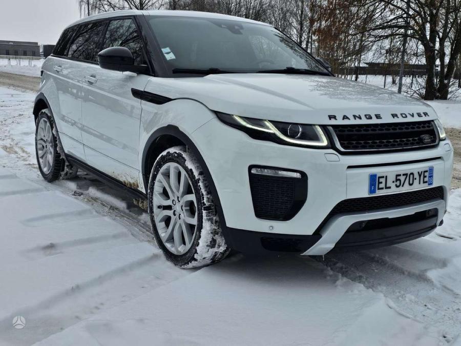 White Land Rover Range Rover Evoque 2016 in Taurage, with an engine capacity of 2.00 L and mileage of 190 thousand km for 11800 €, photo 3 on AUTOMOTO.COM.LV