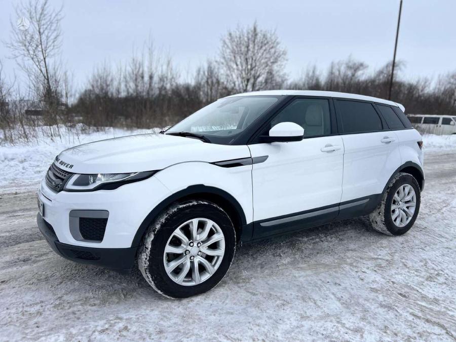 White Land Rover Range Rover Evoque 2016 in Panevezys, with an engine capacity of 2.00 L and mileage of 190 thousand km for 10400 €, photo 1 on AUTOMOTO.COM.LV