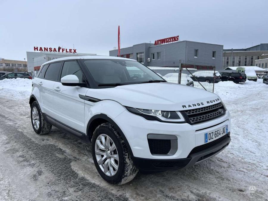 White Land Rover Range Rover Evoque 2016 in Panevezys, with an engine capacity of 2.00 L and mileage of 190 thousand km for 10400 €, photo 2 on AUTOMOTO.COM.LV