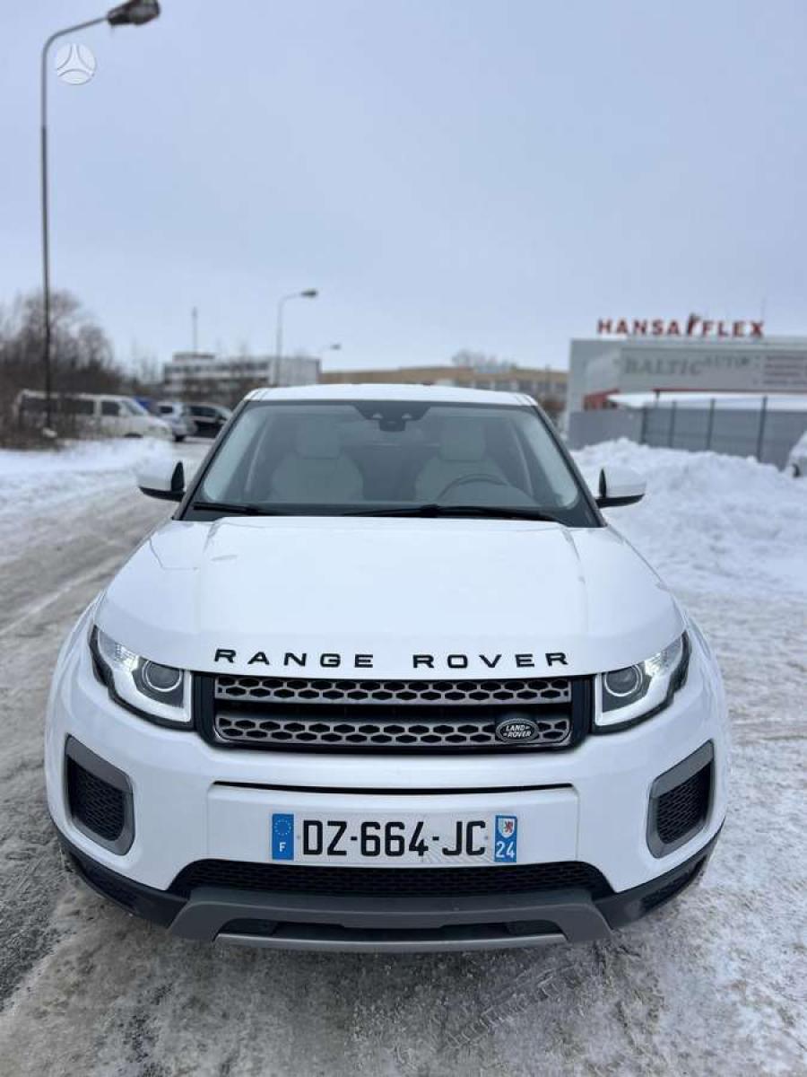 White Land Rover Range Rover Evoque 2016 in Panevezys, with an engine capacity of 2.00 L and mileage of 190 thousand km for 10400 €, photo 3 on AUTOMOTO.COM.LV