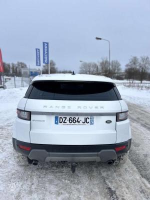 White Land Rover Range Rover Evoque 2016 in Panevezys, with an engine capacity of 2.00 L and mileage of 190 thousand km for 10400 €, photo 6 on AUTOMOTO.COM.LV