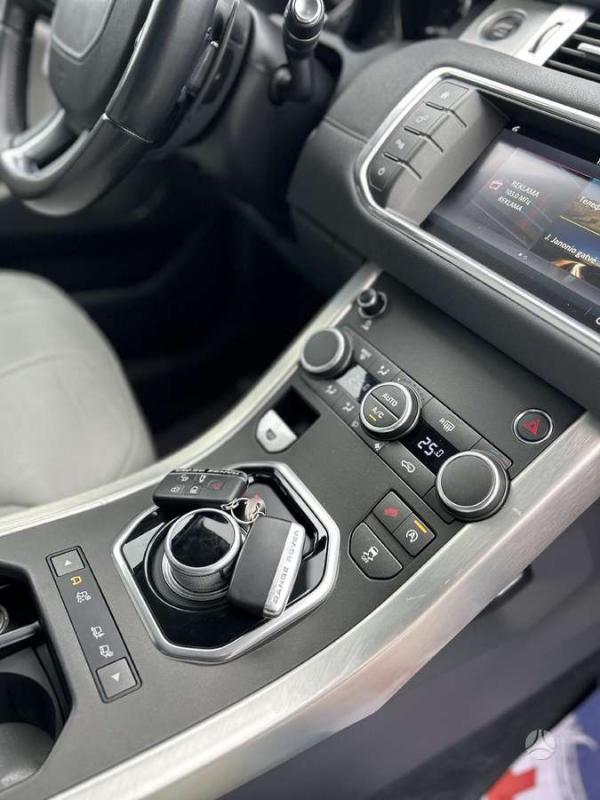 Balts Land Rover Range Rover Evoque 2016 Panevēža, ar dzinēja tilpumu 2.00 L un nobraukumu 190 tūkst. km par 10400 €, foto 11 vietnē AUTOMOTO.COM.LV