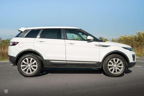 White Land Rover Range Rover Evoque 2016 in Vilnius, with an engine capacity of 2.00 L and mileage of 144 thousand km for 9900 €, photo 4 on AUTOMOTO.COM.LV