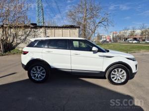 White Land Rover Range Rover Evoque 2016 in Riga, with an engine capacity of 2.00 L and mileage of 153 thousand km for 12990 €, photo 5 on AUTOMOTO.COM.LV