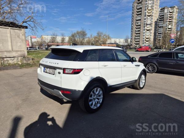 White Land Rover Range Rover Evoque 2016 in Riga, with an engine capacity of 2.00 L and mileage of 153 thousand km for 12990 €, photo 5 on AUTOMOTO.COM.LV