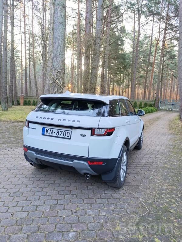 White Land Rover Range Rover Evoque 2016 in Liepaja, with an engine capacity of 2.00 L and mileage of 180 thousand km for 12000 €, photo 6 on AUTOMOTO.COM.LV