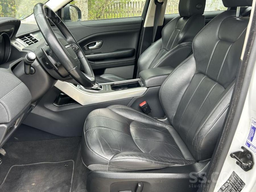 White Land Rover Range Rover Evoque 2016 in Ogre, with an engine capacity of 2.00 L and mileage of 165 thousand km for 10800 €, photo 7 on AUTOMOTO.COM.LV