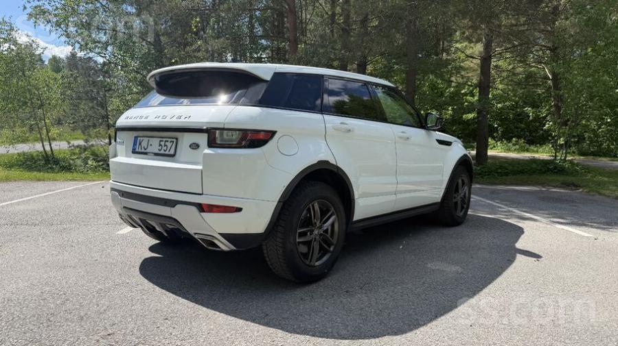White Land Rover Range Rover Evoque 2016 in Riga, with an engine capacity of 2.00 L and mileage of 223 thousand km for 11900 €, photo 6 on AUTOMOTO.COM.LV