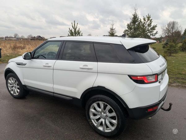 Balts Land Rover Range Rover Evoque 2016 Kauņa, ar dzinēja tilpumu 2.00 L un nobraukumu 170 tūkst. km par 11500 €, foto 4 vietnē AUTOMOTO.COM.LV