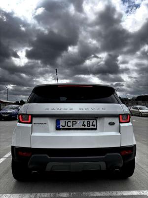 Balts Land Rover Range Rover Evoque 2016 Viļņa, ar dzinēja tilpumu 2.00 L un nobraukumu 214 tūkst. km par 12499 €, foto 7 vietnē AUTOMOTO.COM.LV