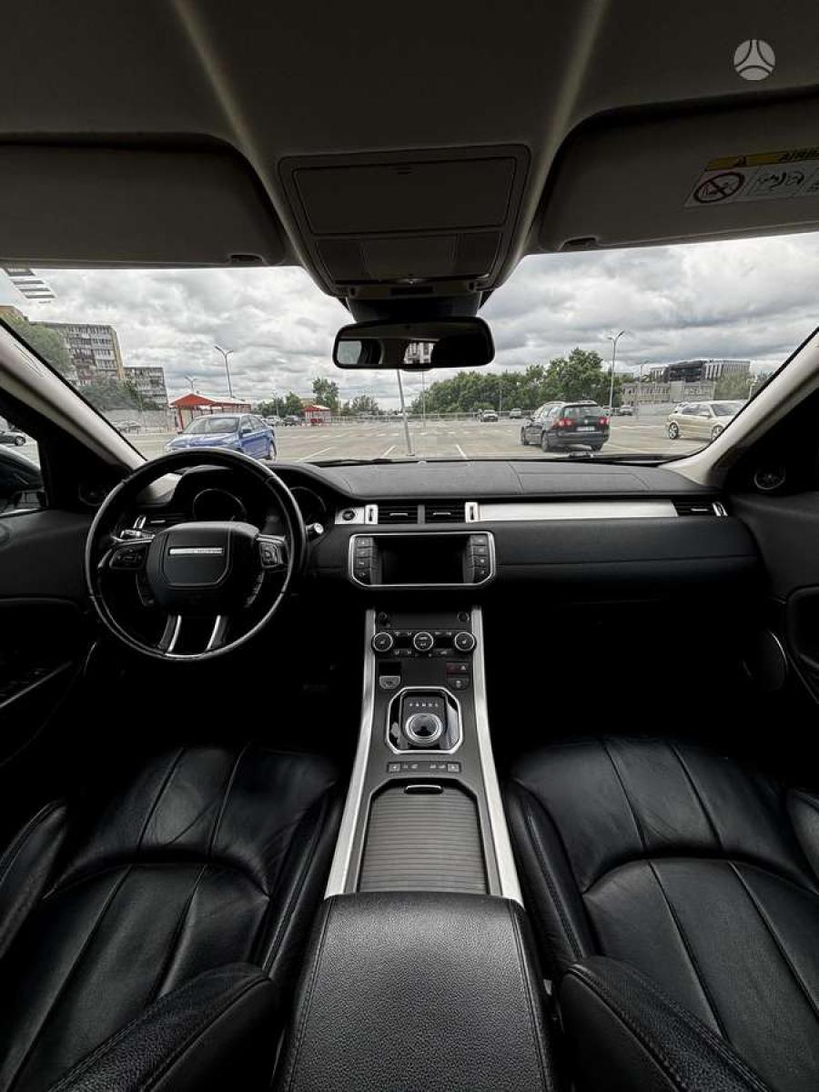 Balts Land Rover Range Rover Evoque 2016 Viļņa, ar dzinēja tilpumu 2.00 L un nobraukumu 214 tūkst. km par 12499 €, foto 8 vietnē AUTOMOTO.COM.LV