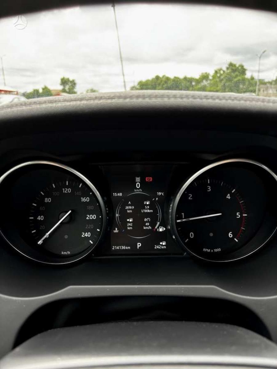 Balts Land Rover Range Rover Evoque 2016 Viļņa, ar dzinēja tilpumu 2.00 L un nobraukumu 214 tūkst. km par 12499 €, foto 13 vietnē AUTOMOTO.COM.LV