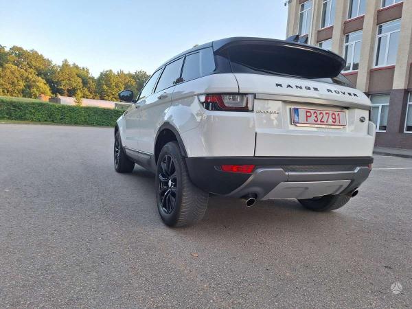 Balts Land Rover Range Rover Evoque 2016 Telšiai, ar dzinēja tilpumu 2.00 L un nobraukumu 221 tūkst. km par 9999 €, foto 4 vietnē AUTOMOTO.COM.LV