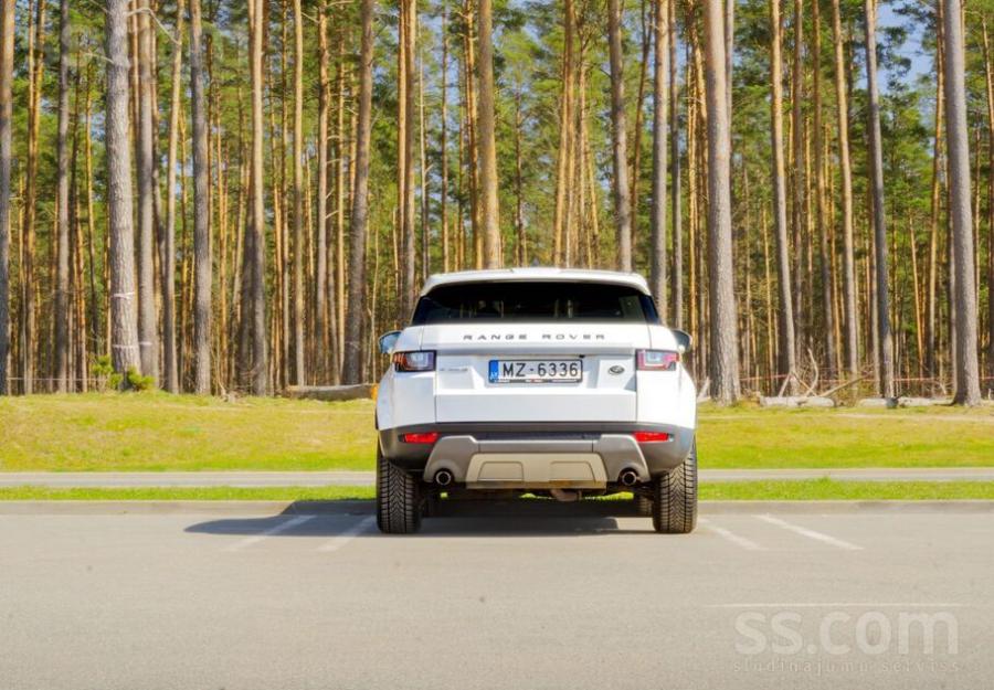 Balts Land Rover Range Rover Evoque 2016 Rīga, ar dzinēja tilpumu 2.00 L un nobraukumu 153 tūkst. km par 9590 €, foto 7 vietnē AUTOMOTO.COM.LV