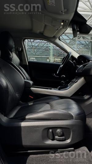 Balts Land Rover Range Rover Evoque 2016 Rīga, ar dzinēja tilpumu 2.00 L un nobraukumu 224 tūkst. km par 10700 €, foto 13 vietnē AUTOMOTO.COM.LV