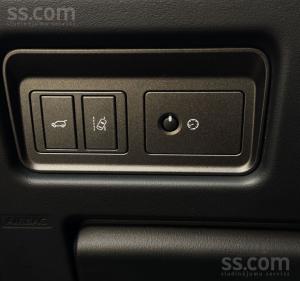 Balts Land Rover Range Rover Evoque 2016 Rīga, ar dzinēja tilpumu 2.00 L un nobraukumu 224 tūkst. km par 10700 €, foto 15 vietnē AUTOMOTO.COM.LV