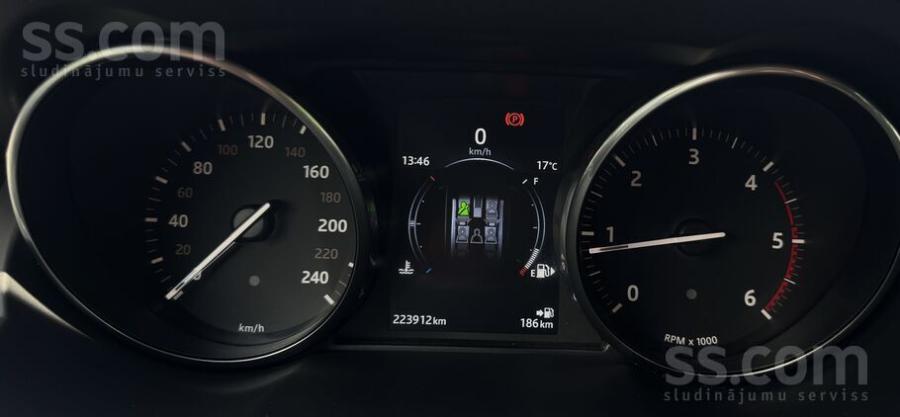 Balts Land Rover Range Rover Evoque 2016 Rīga, ar dzinēja tilpumu 2.00 L un nobraukumu 224 tūkst. km par 10700 €, foto 25 vietnē AUTOMOTO.COM.LV