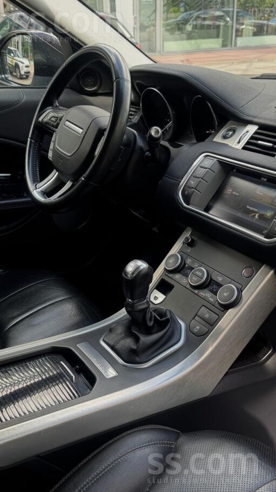 Balts Land Rover Range Rover Evoque 2016 Rīga, ar dzinēja tilpumu 2.00 L un nobraukumu 224 tūkst. km par 10700 €, foto 26 vietnē AUTOMOTO.COM.LV