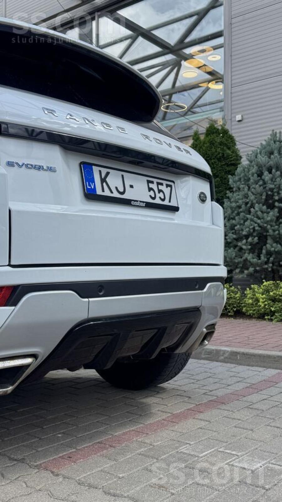 Balts Land Rover Range Rover Evoque 2016 Rīga, ar dzinēja tilpumu 2.00 L un nobraukumu 224 tūkst. km par 10700 €, foto 27 vietnē AUTOMOTO.COM.LV