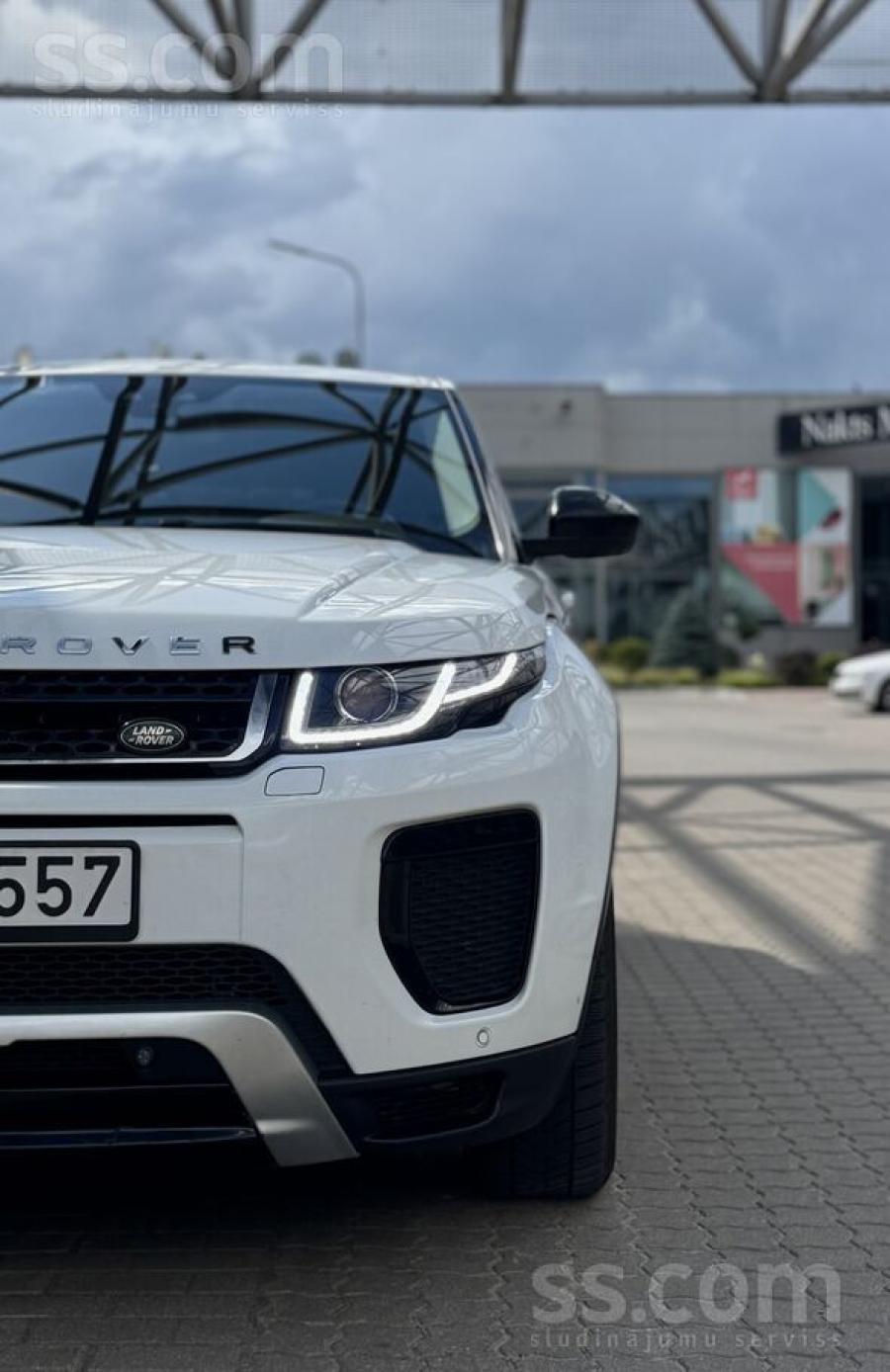 Balts Land Rover Range Rover Evoque 2016 Rīga, ar dzinēja tilpumu 2.00 L un nobraukumu 224 tūkst. km par 10700 €, foto 31 vietnē AUTOMOTO.COM.LV